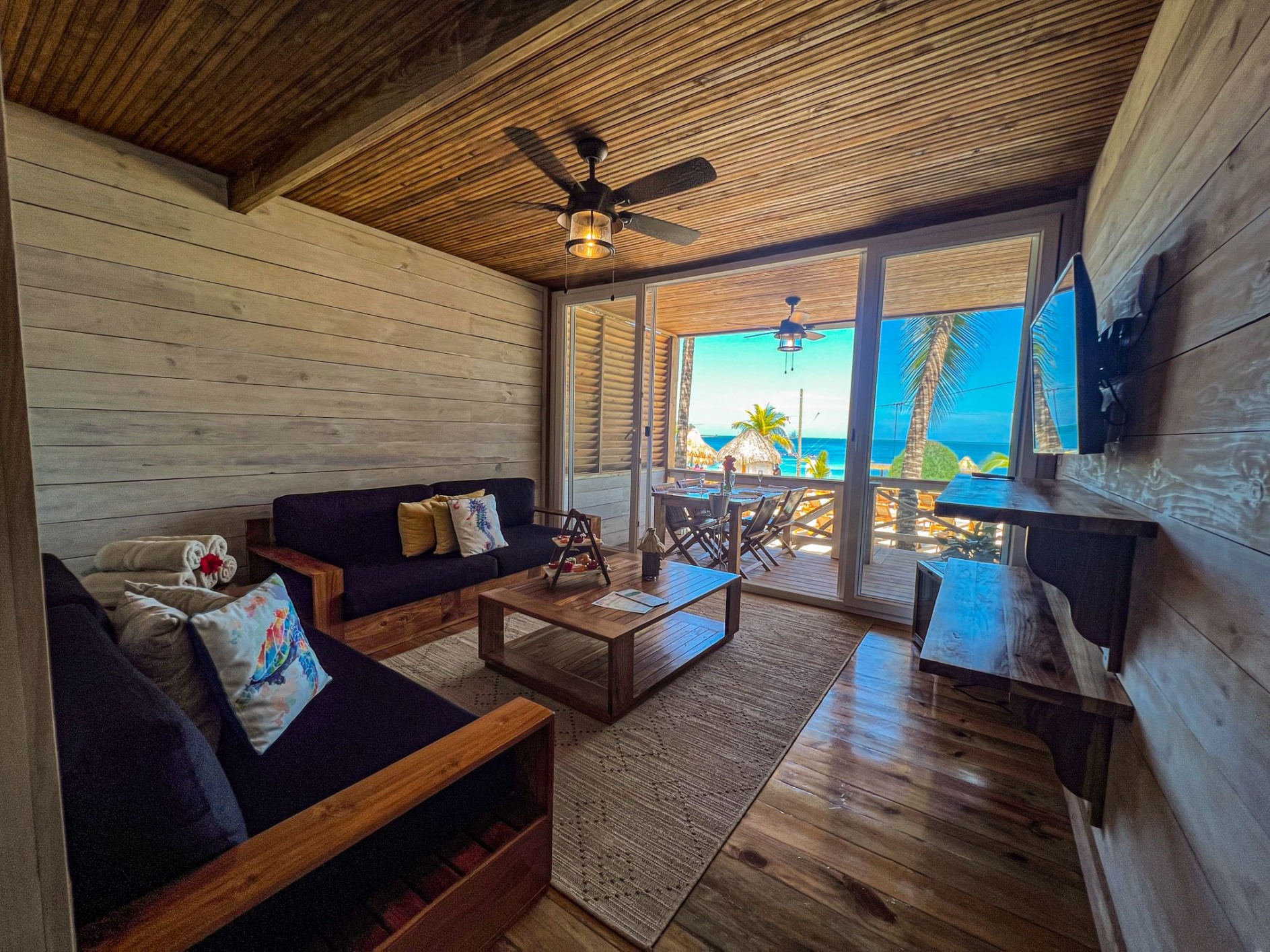 Roatan Excursions | All-Inclusive Seaside Villa Retreat at Turquoise Bay