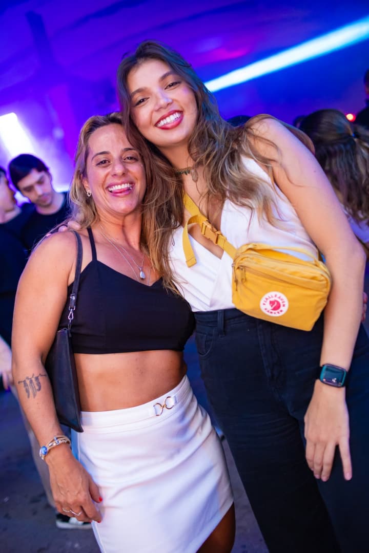 Samba da Rosa - Galeria abril