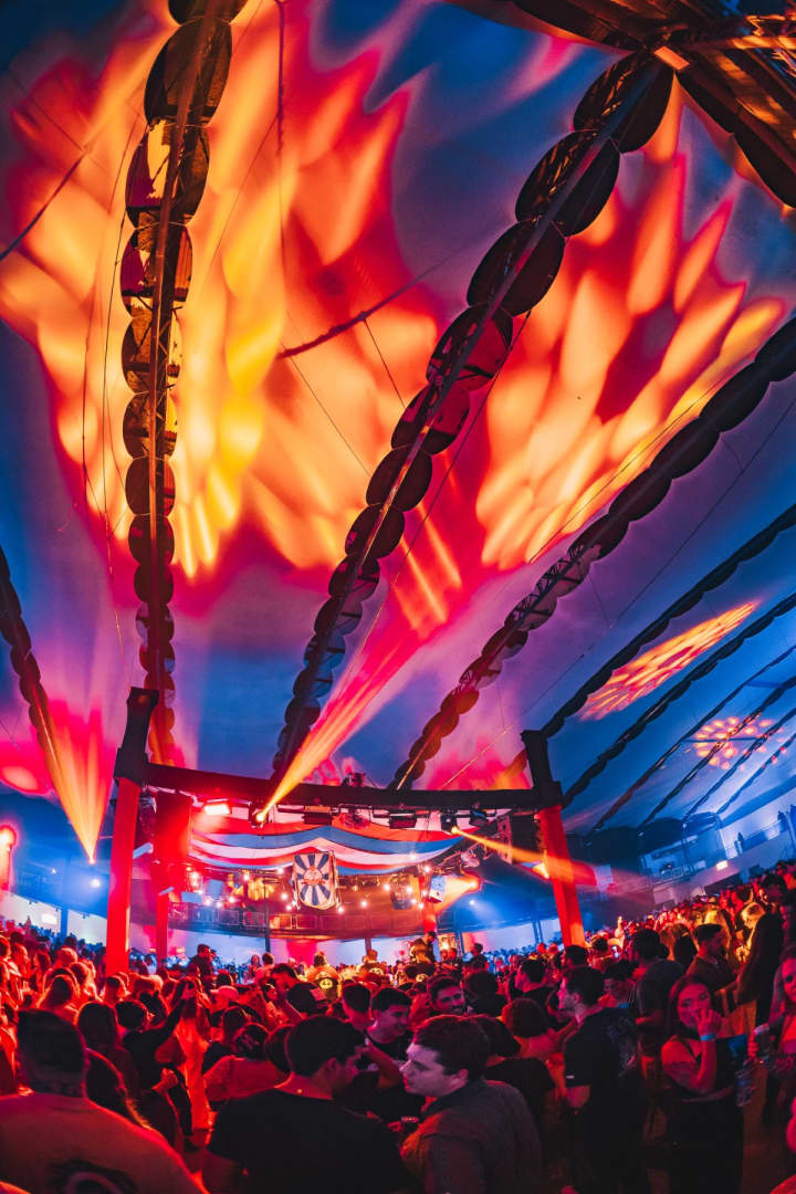 Samba da Rosa - Galeria abril