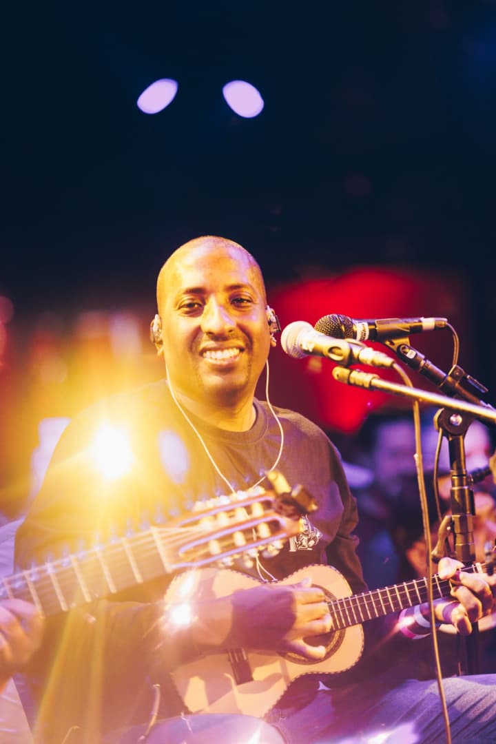 Samba da Rosa - Galeria abril