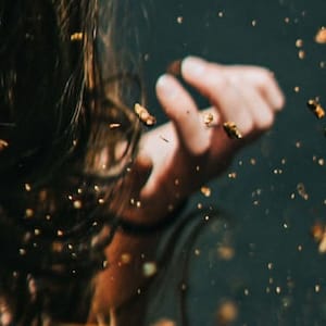 shoot oneself in the foot: Idiom Meaning and Origin - The Village Idiom
