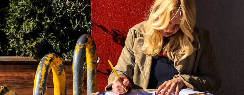 shrinking violet: Idiom Meaning and Origin - The Village Idiom