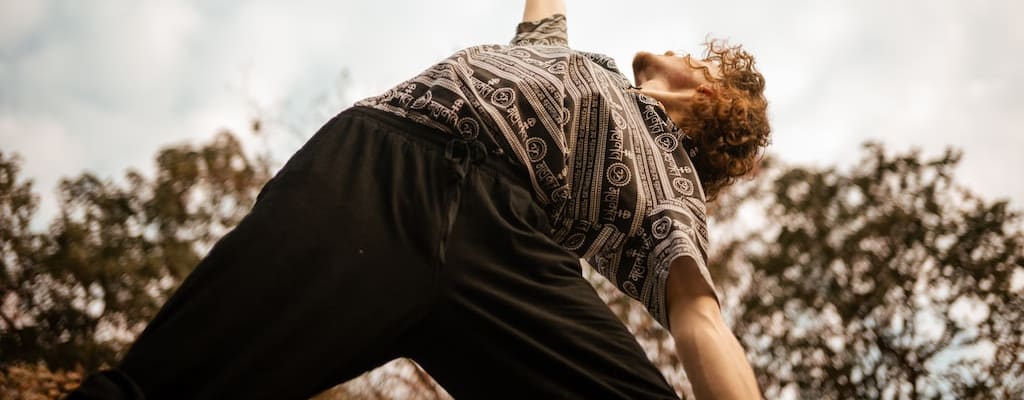 criss-cross applesauce: Idiom Meaning and Origin - The Village Idiom