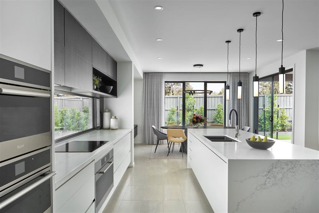 Empira White Kitchen Worktop | Caesarstone | Project Marble