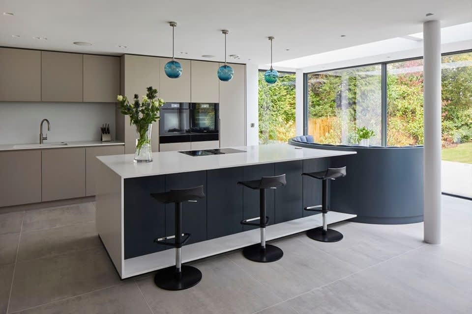 Organic White Kitchen Worktop | Caesarstone | Project Marble