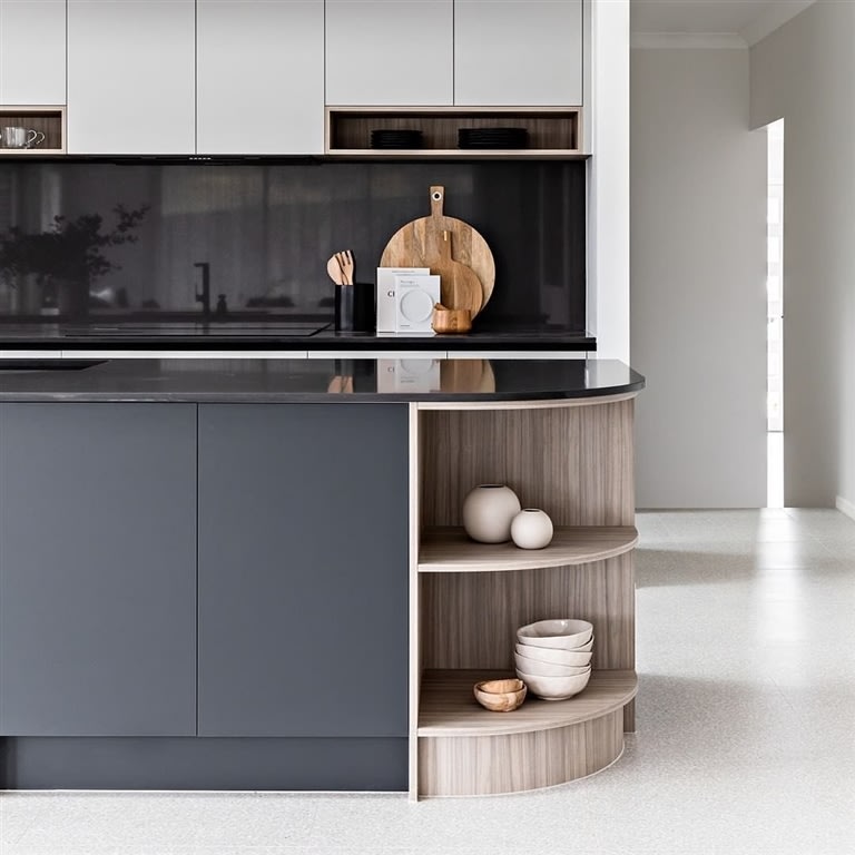 Raven Kitchen Worktop | Caesarstone | Project Marble