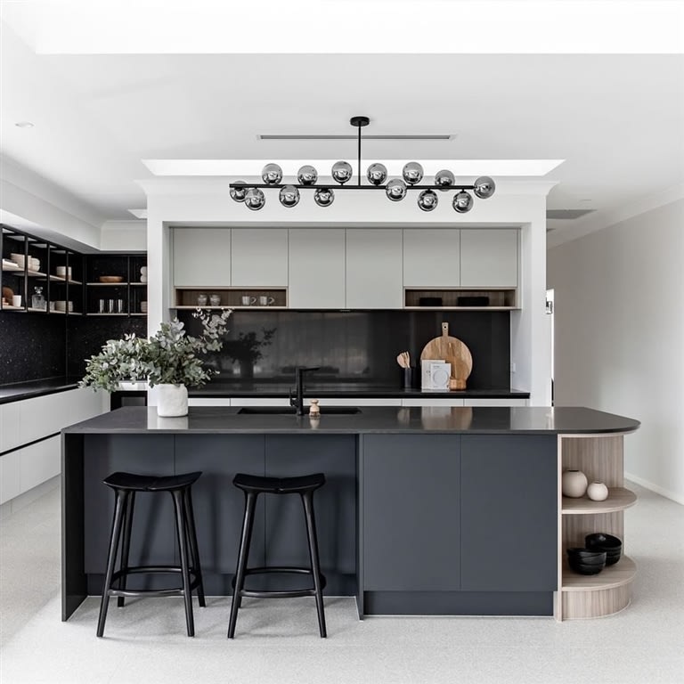 Raven Kitchen Worktop | Caesarstone | Project Marble