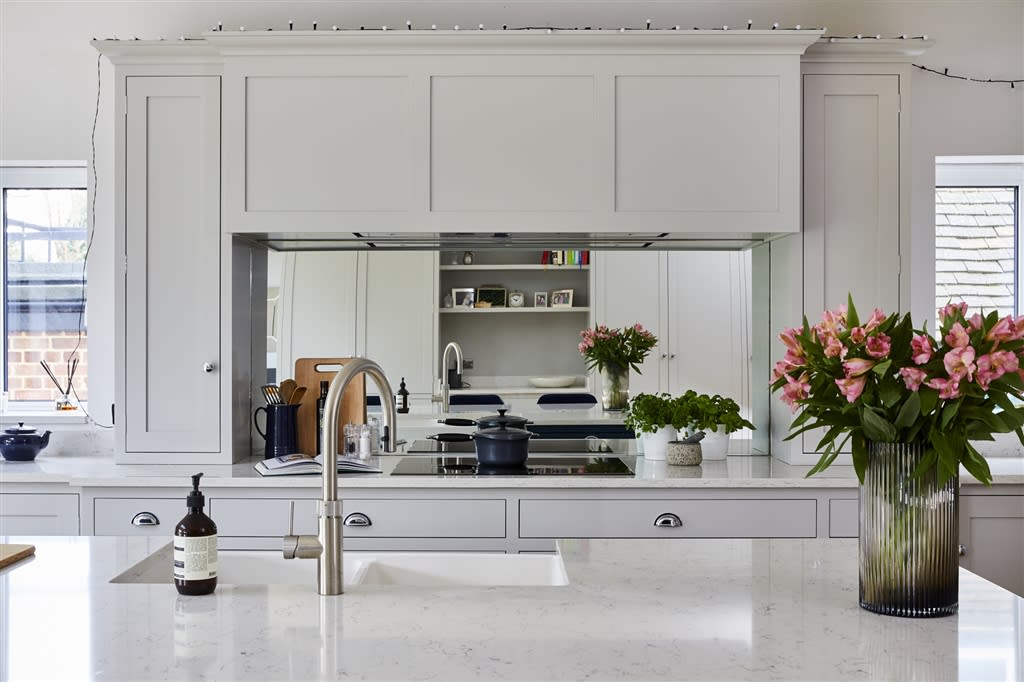 White Arabesque Kitchen Worktop | Silestone | Project Marble