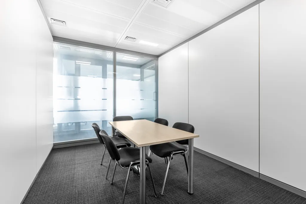 Regus - London, Canary Wharf - 25 Canada Square – Coworking Space in ...