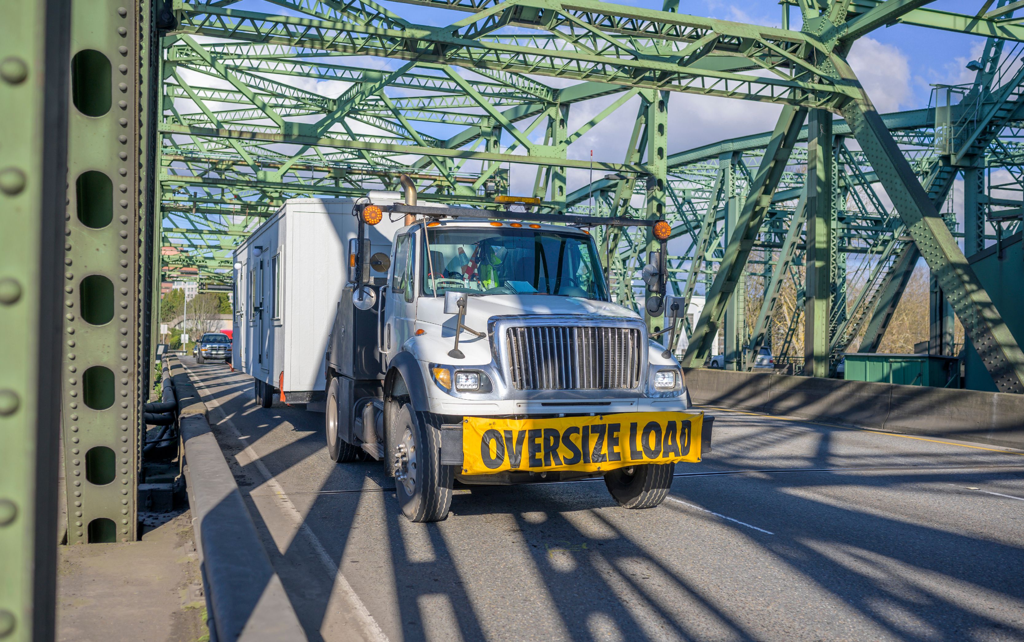 Key Considerations in Oversized and Heavy Weight Shipping