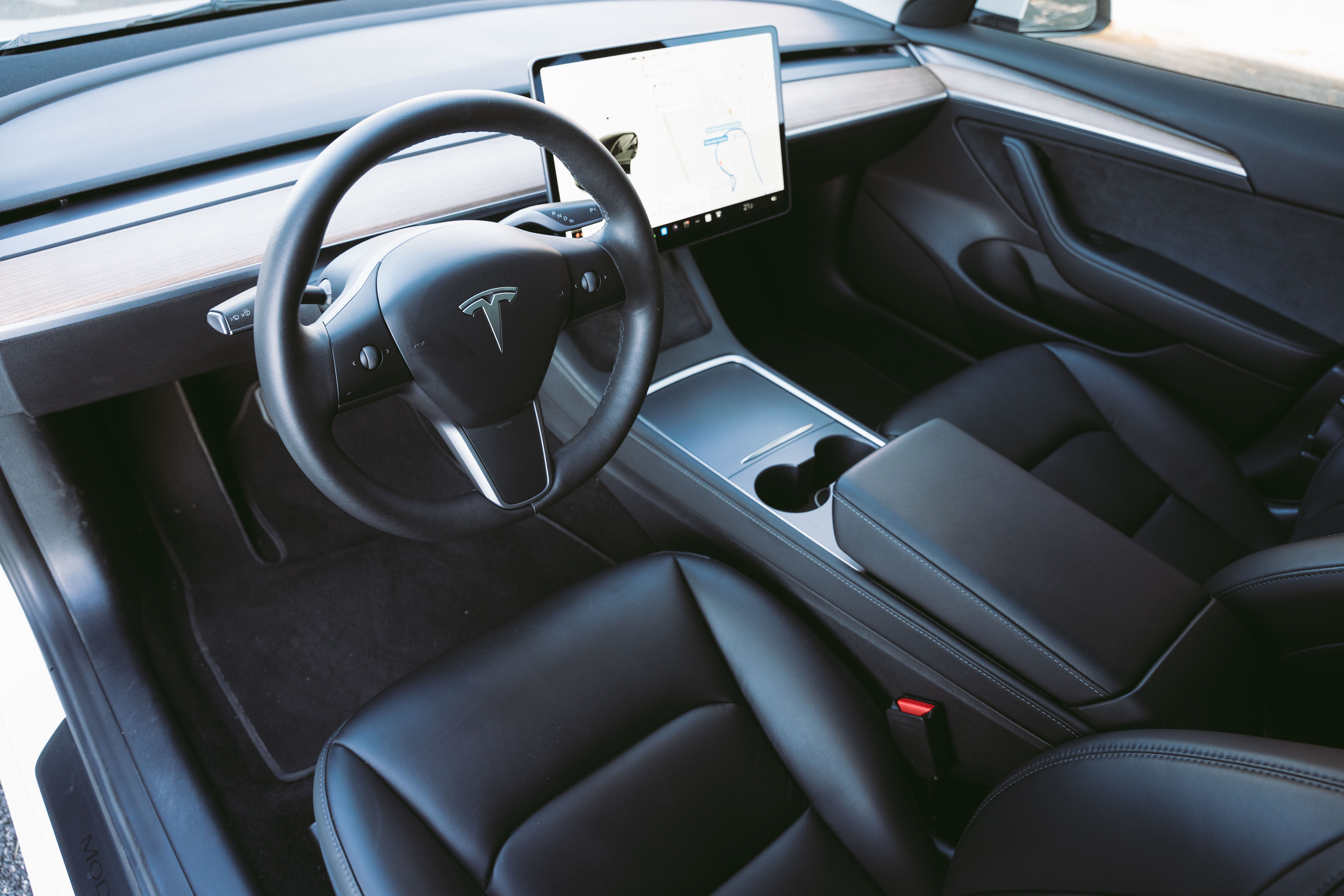 Rent a Model 3 Long Range in Leeds | BillionRent.com