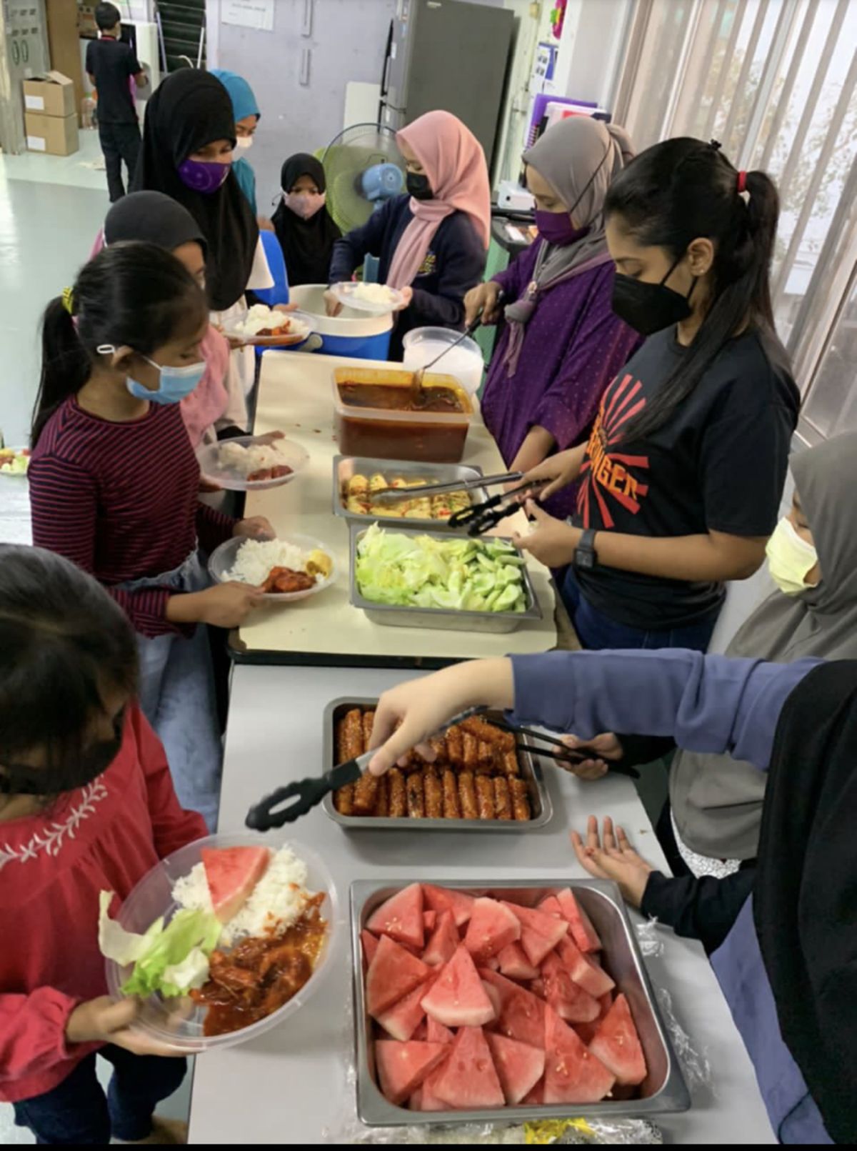 Fill Hearts, Fight Hunger: Ramadan Food Drive for Kids
