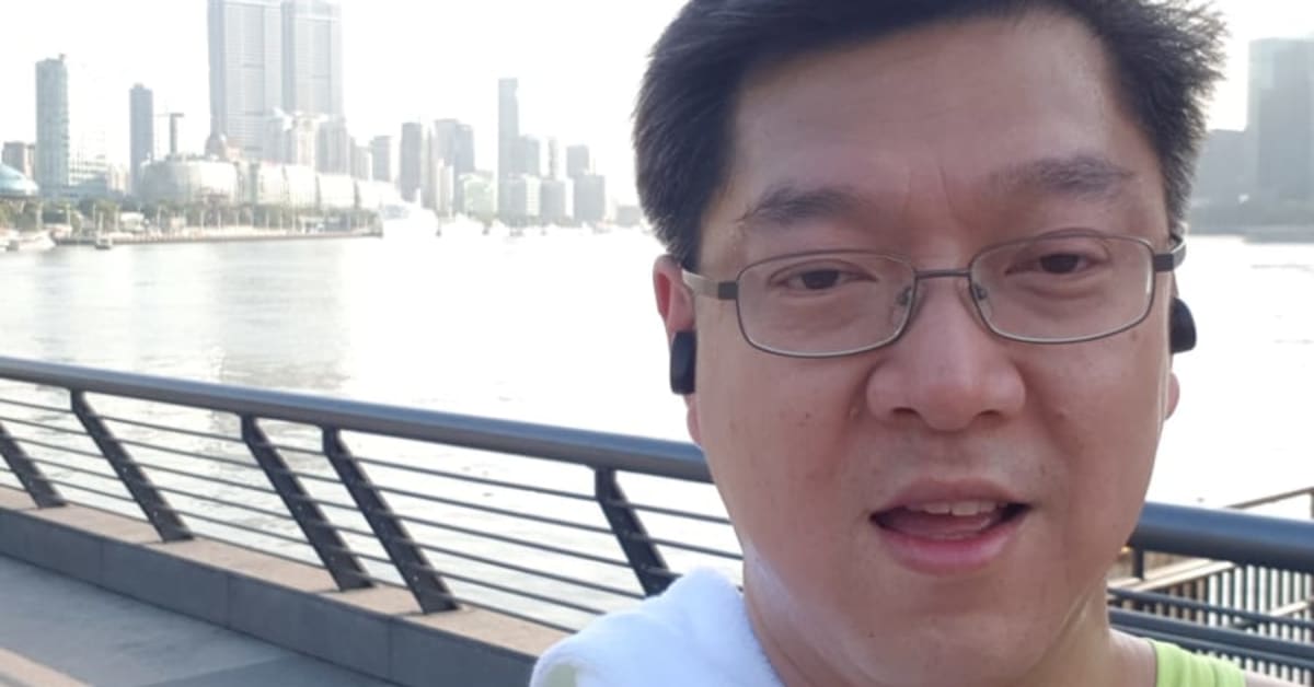 Dan Yock Young runs for St Luke's Hospital