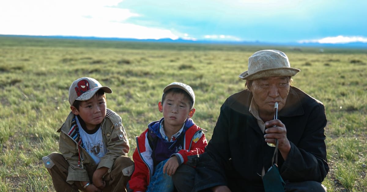 Helen, Kate, Sophie take on the Mongolian Challenge for CNCF