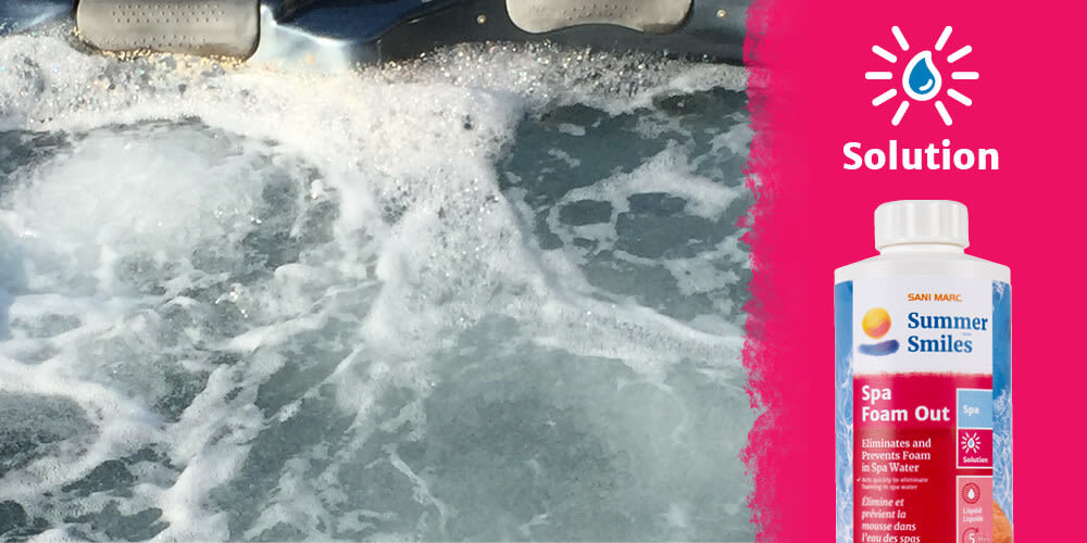 Eau mousseuse dans le spa