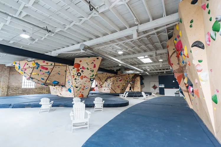 4.7★ LATITUDE CLIMBING AND FITNESS | Norfolk Climbing Gym