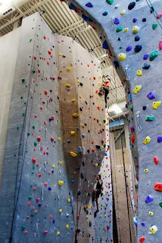 4.7★ UNL Outdoor Adventures Center | Lincoln Climbing Gym