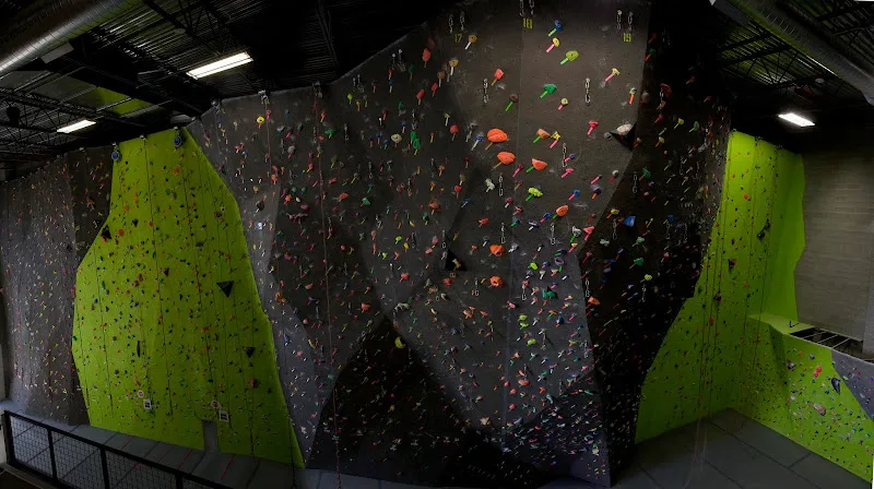 4.7★ Source Climbing Center | Vancouver Climbing Gym