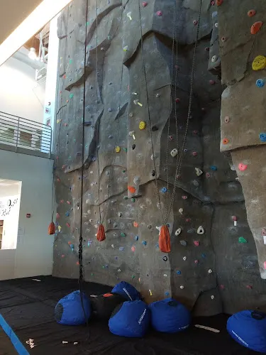 CSU San Bernardino Climbing Wall | San Bernardino Climbin...