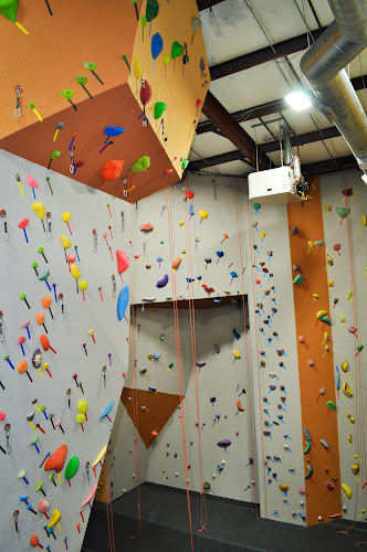4.6★ North Summit Climbing Gym | Wind Gap Climbing Gym