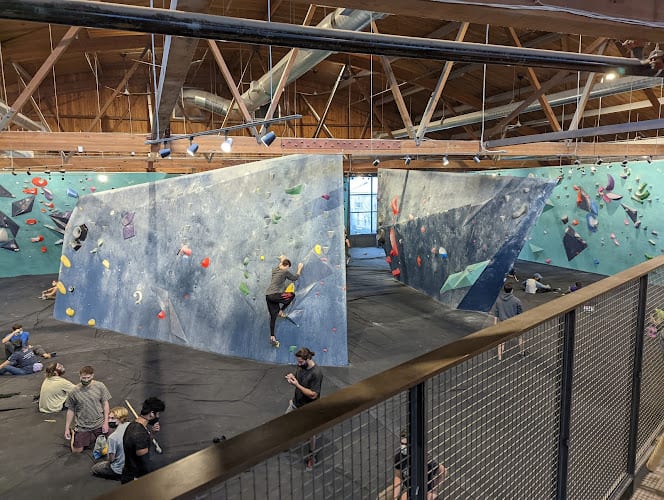 4.4★ Bouldering Project - Fremont | Seattle Climbing Gym