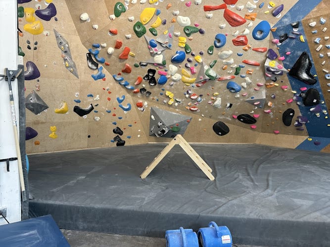 4.5★ Rock Spot Climbing: New Haven | New Haven Climbing Gym