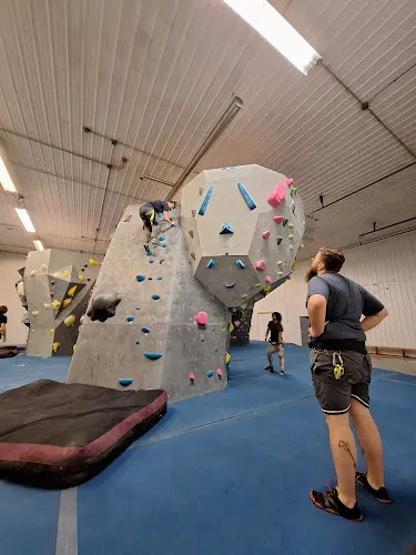 4.5★ Inside Moves LLC | Byron Center Climbing Gym