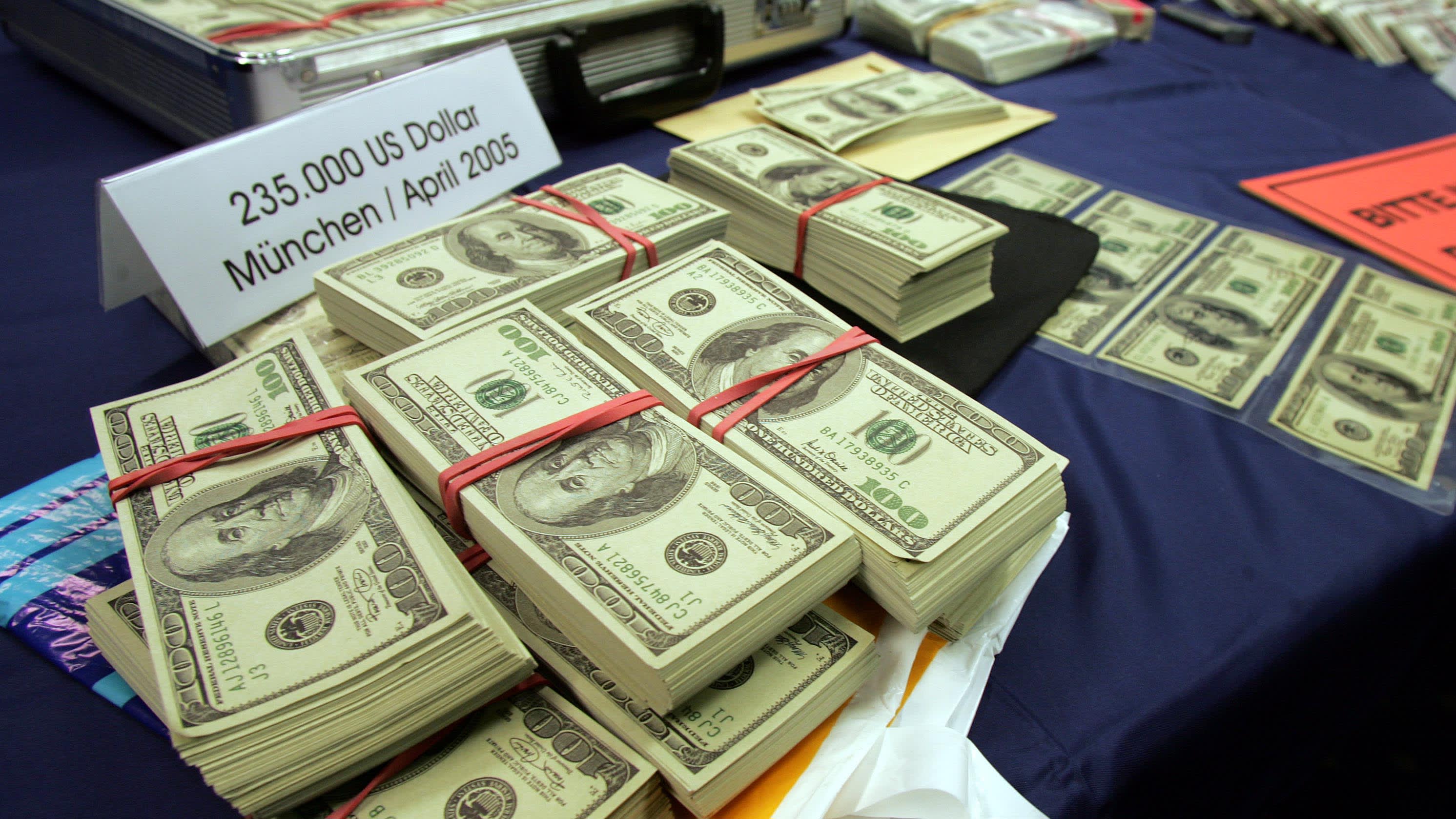 Two Myths About the U.S. Dollar | Council on Foreign Relations