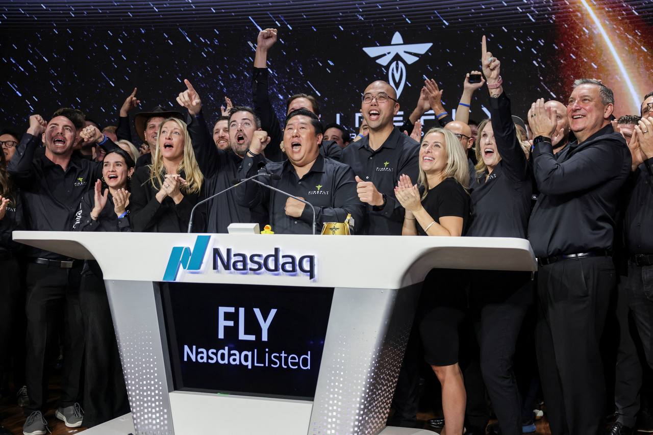 Rocket Lab Enters the Nasdaq-100 on the Same Day SpaceX Begins Trading
