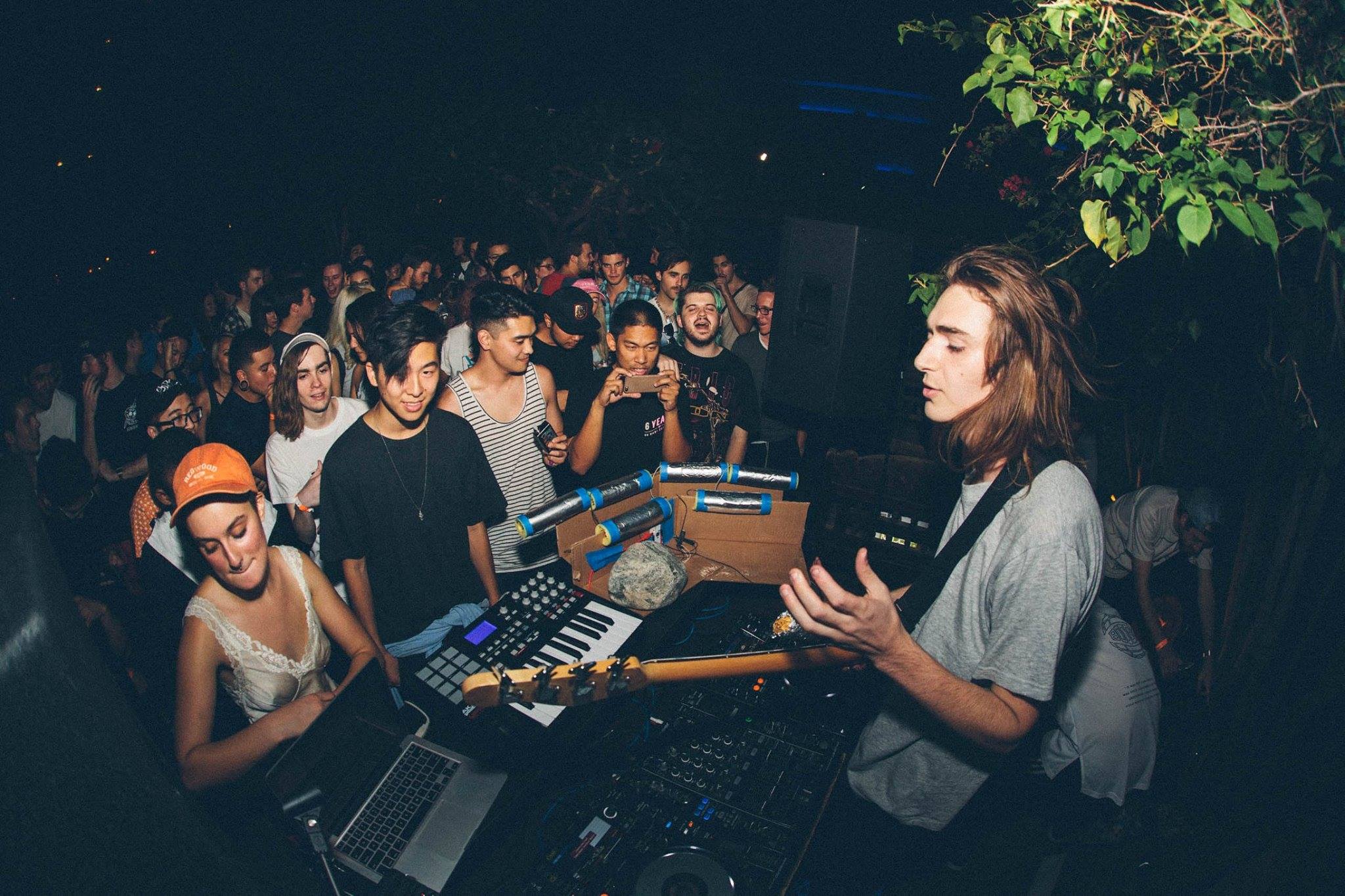 Book Y2K on BeatGig · Thousands of Artists at Your Fingertips