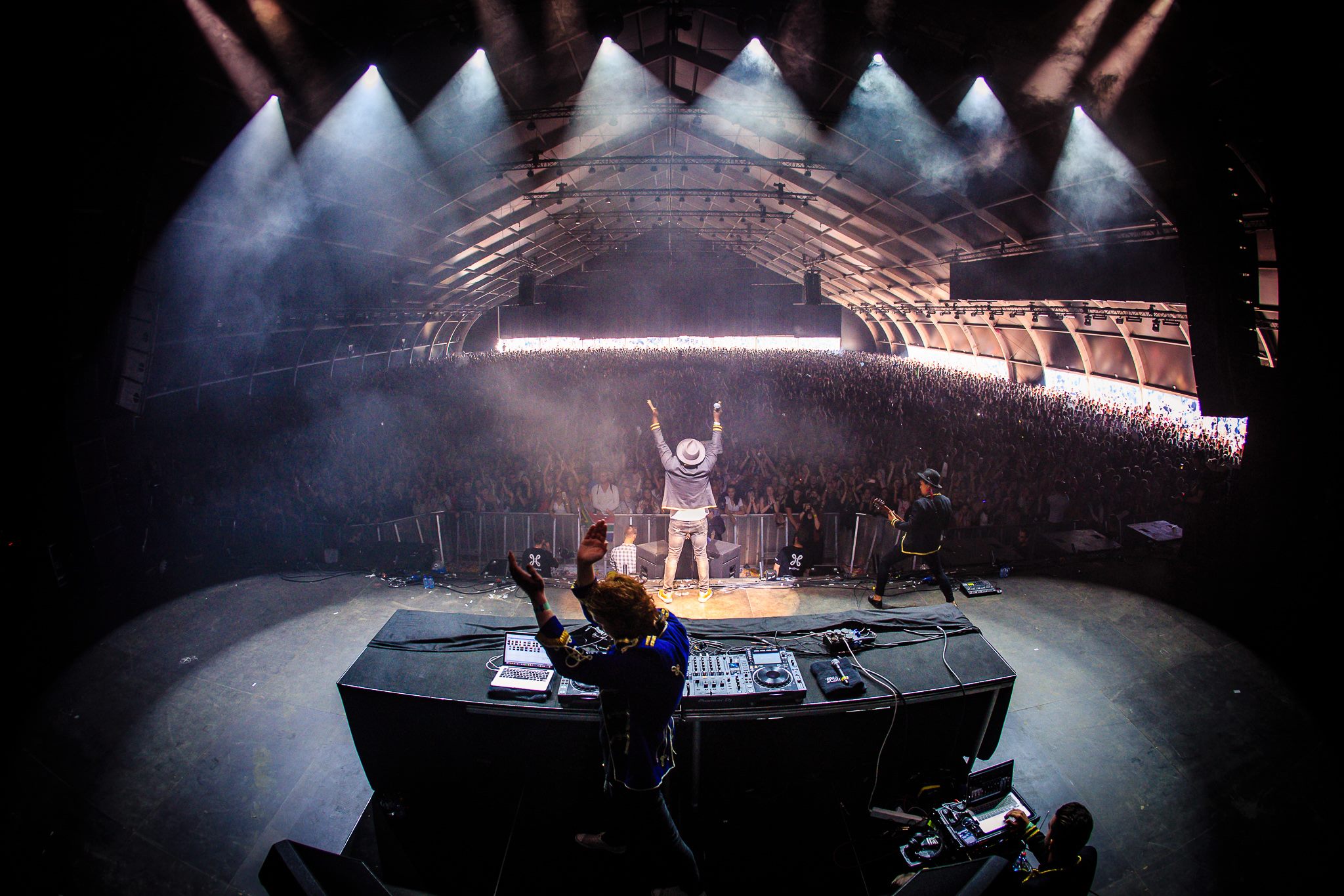 Book Bakermat on BeatGig · Thousands of Artists at Your Fingertips