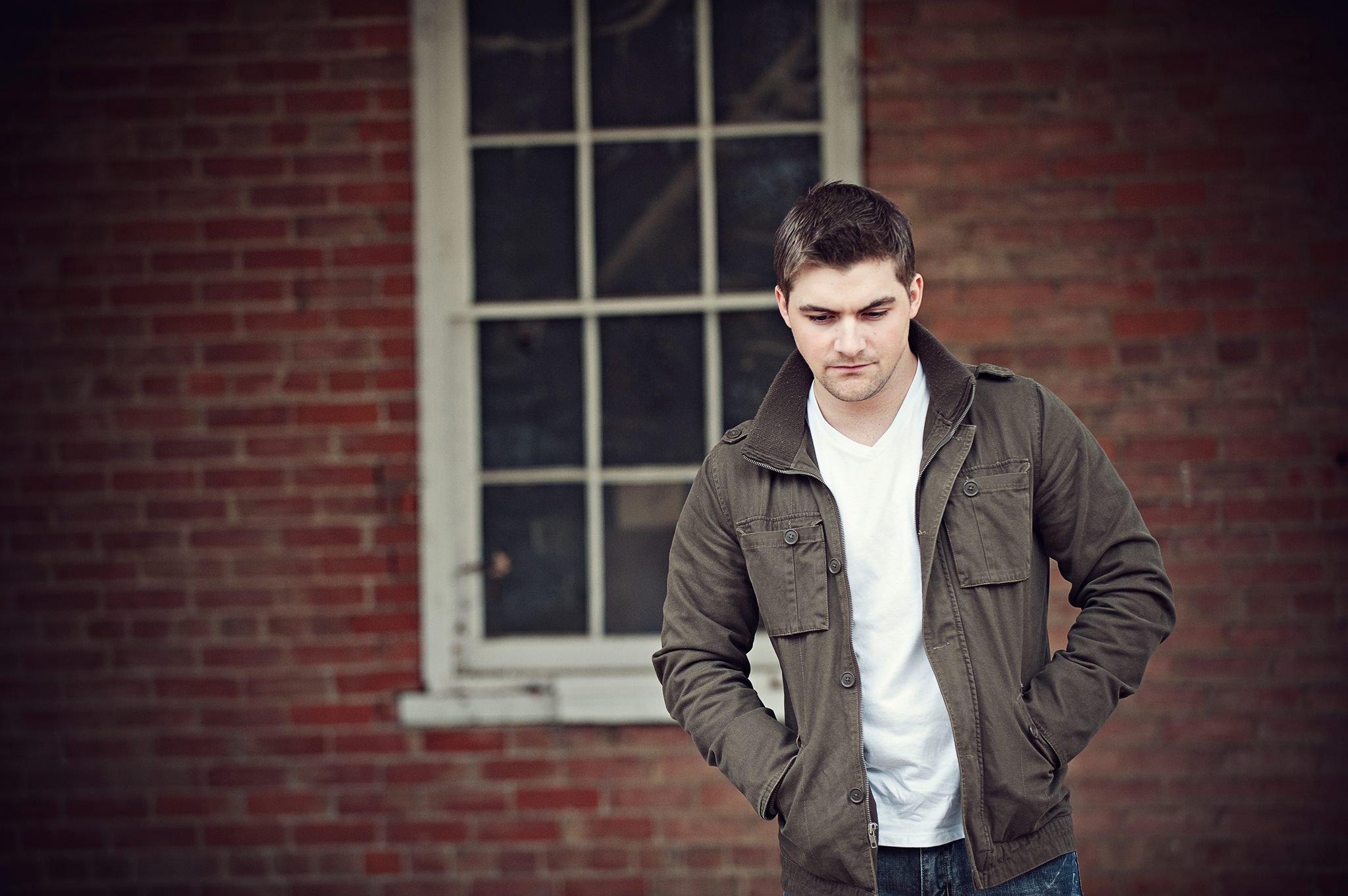 Book Mark Leach on BeatGig · Thousands of Artists at Your Fingertips