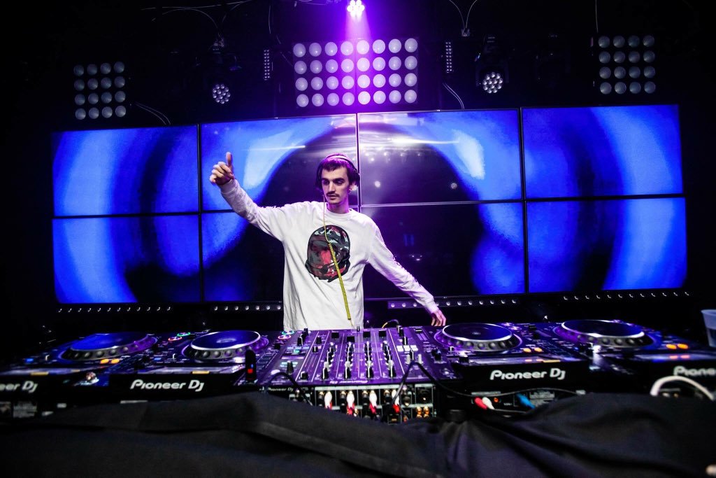 Book BOMMER on BeatGig · Thousands of Artists at Your Fingertips