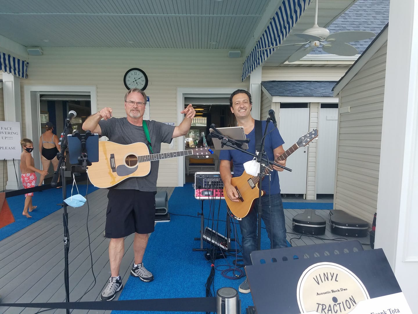 Book Vinyl Traction on BeatGig · Thousands of Artists at Your Fingertips