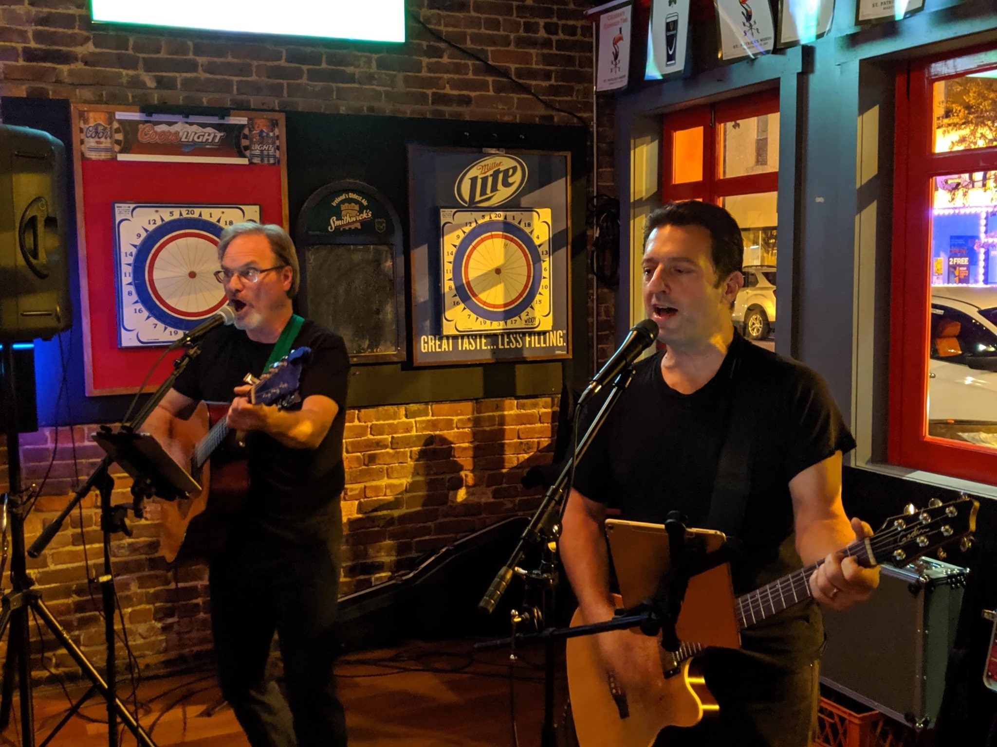 Book Vinyl Traction on BeatGig · Thousands of Artists at Your Fingertips