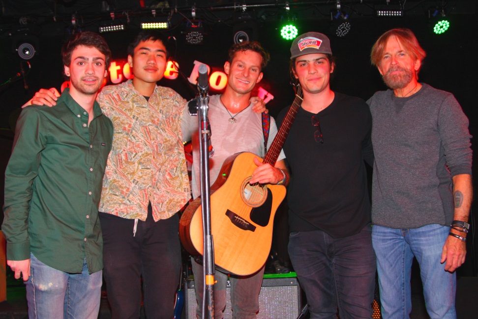 Book Sam Sims on BeatGig · Thousands of Artists at Your Fingertips