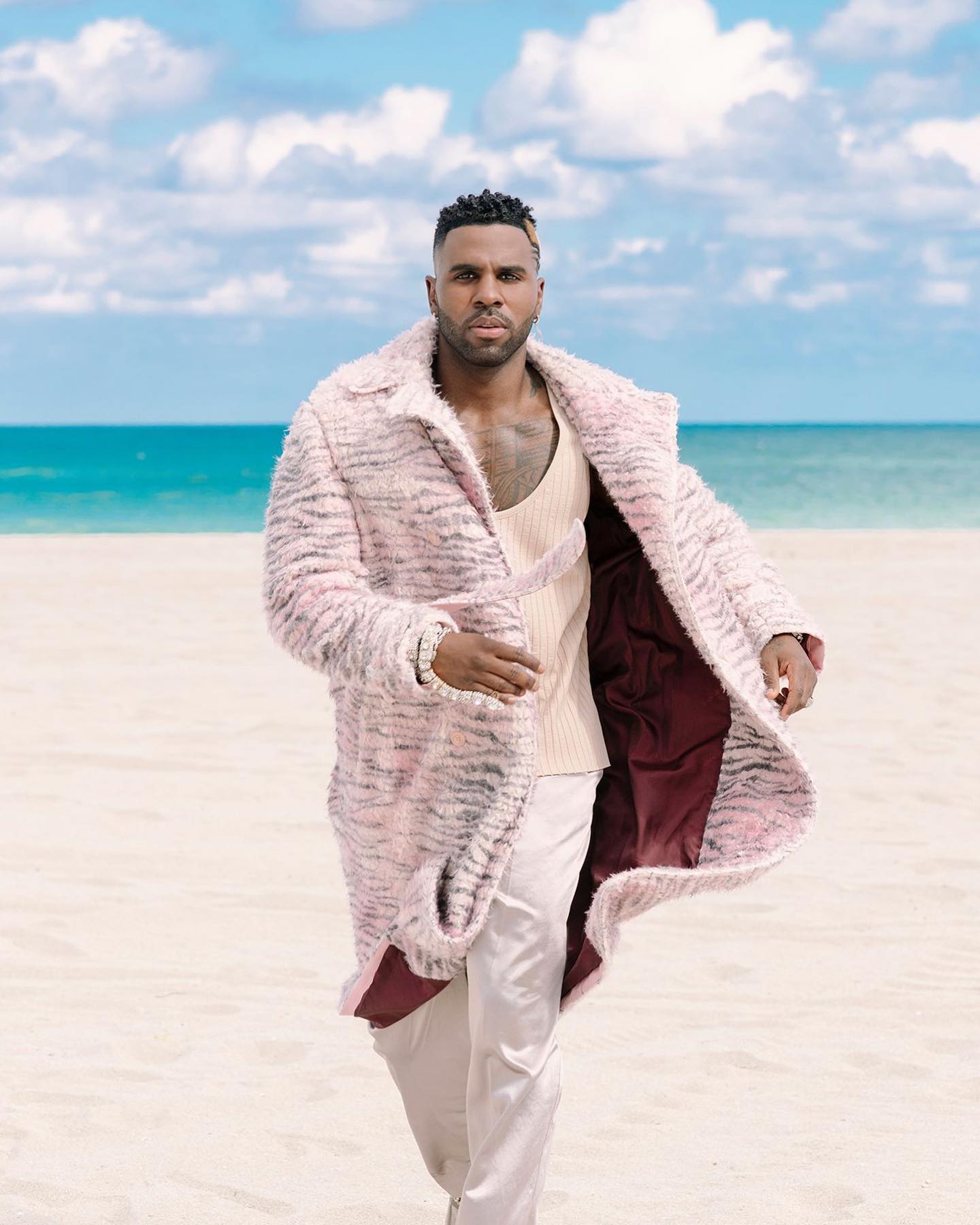 Book Jason Derulo on BeatGig · Thousands of Artists at Your Fingertips