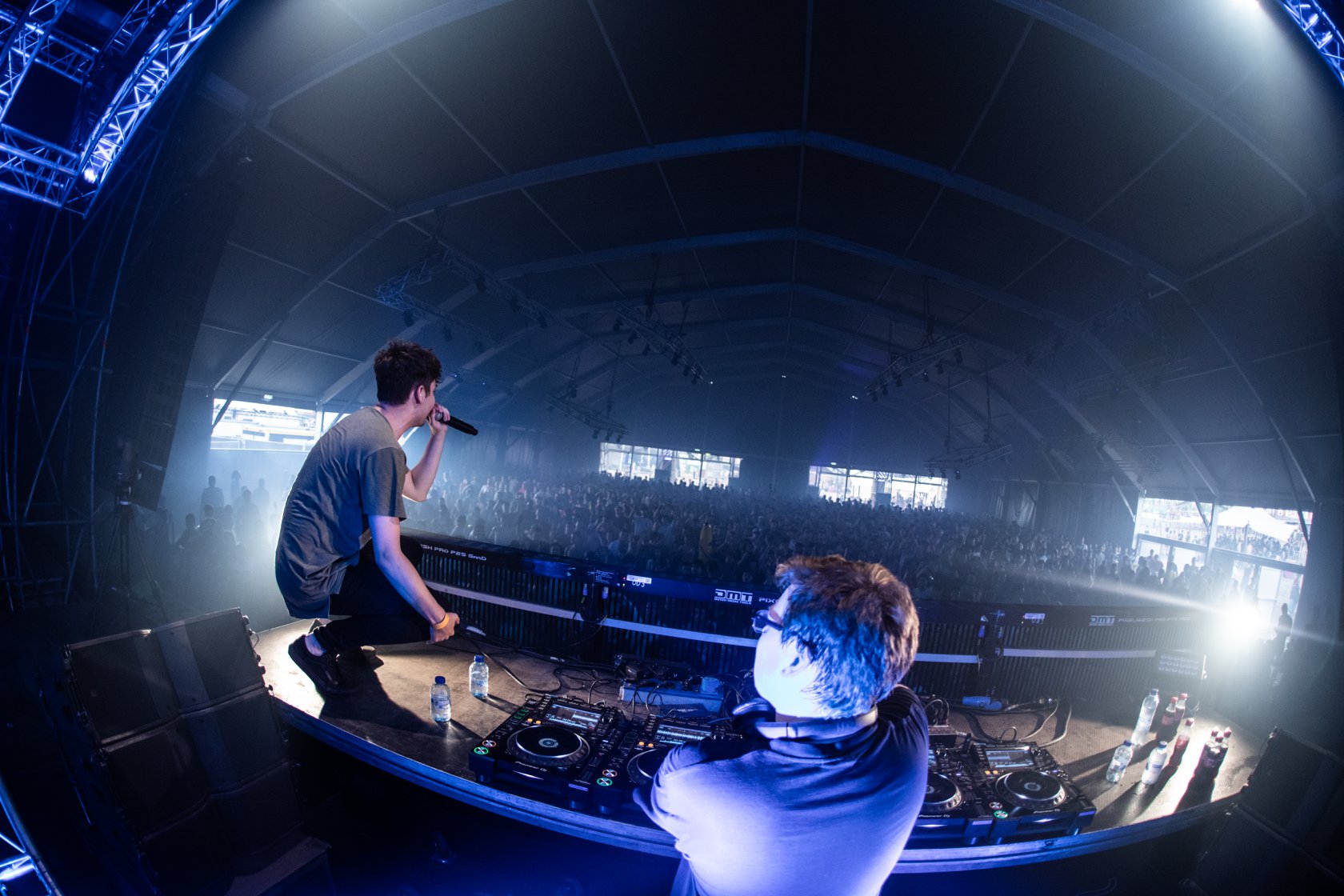 Book Oliverse on BeatGig · Thousands of Artists at Your Fingertips