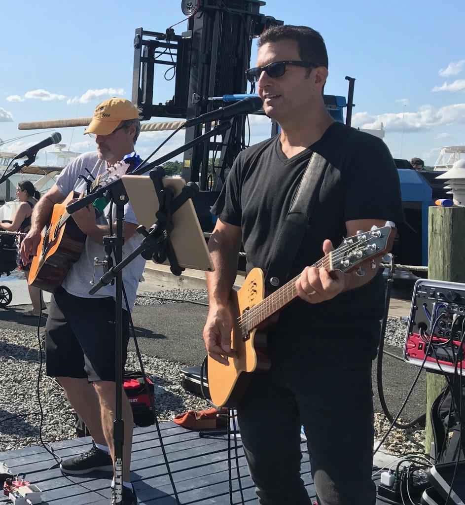 Book Vinyl Traction on BeatGig · Thousands of Artists at Your Fingertips