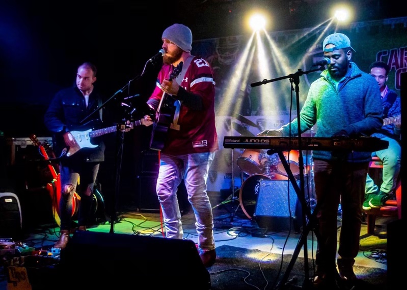 Book Blues Canoe On Beatgig Thousands Of Artists At Your Fingertips