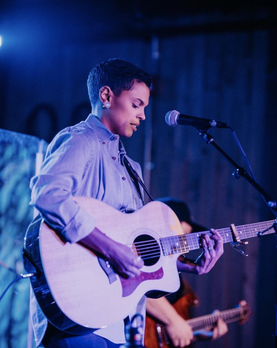 Book Autumn Nicholas on BeatGig · Thousands of Artists at Your Fingertips