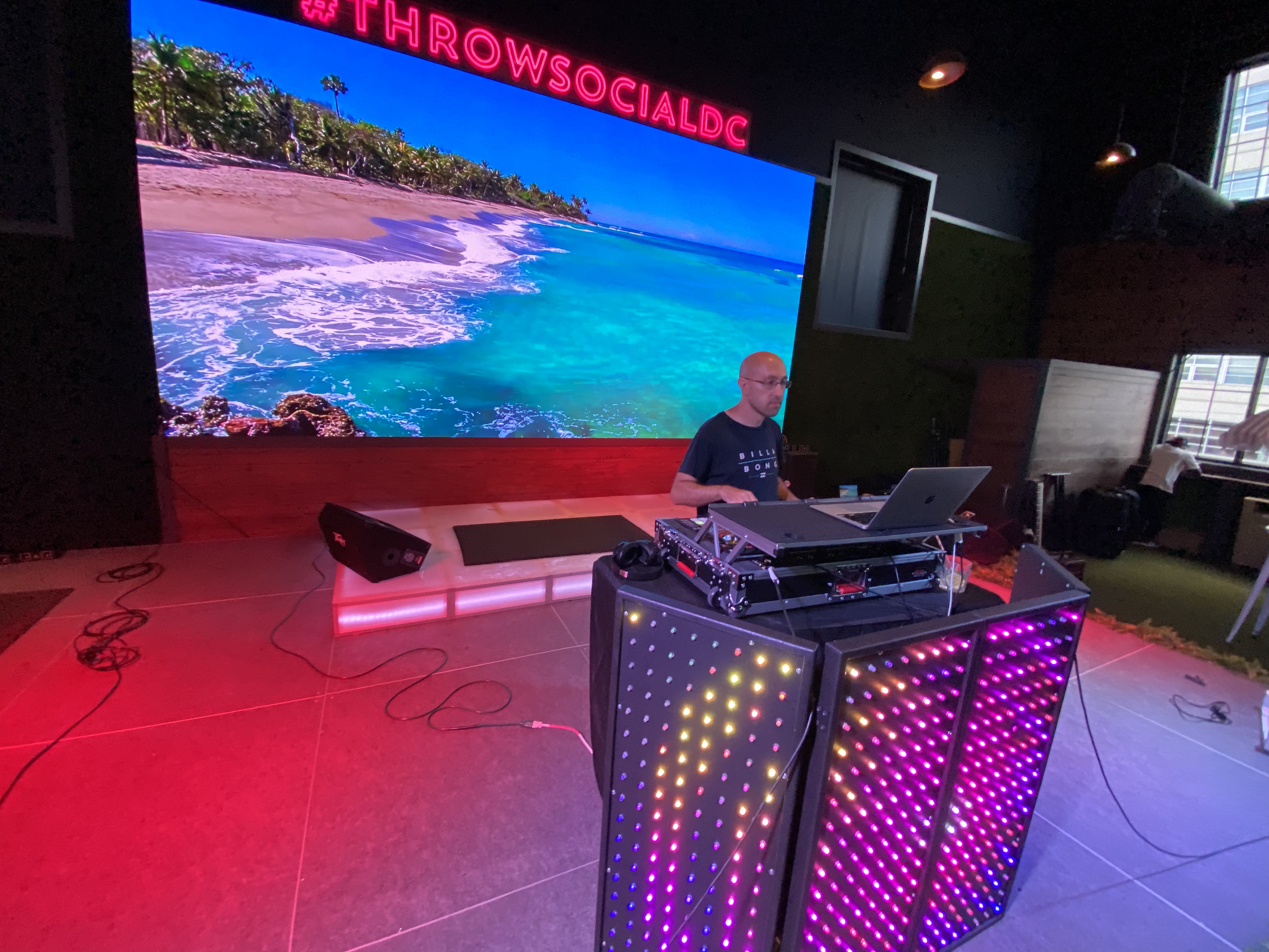 Book DJ Horn on BeatGig · Thousands of Artists at Your Fingertips