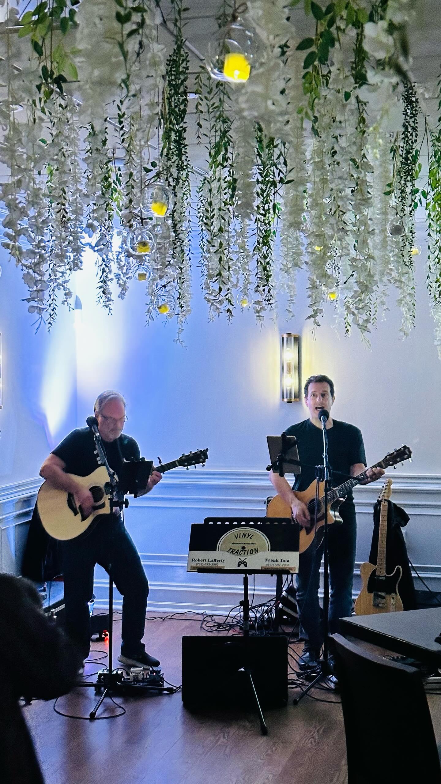 Book Vinyl Traction on BeatGig · Thousands of Artists at Your Fingertips