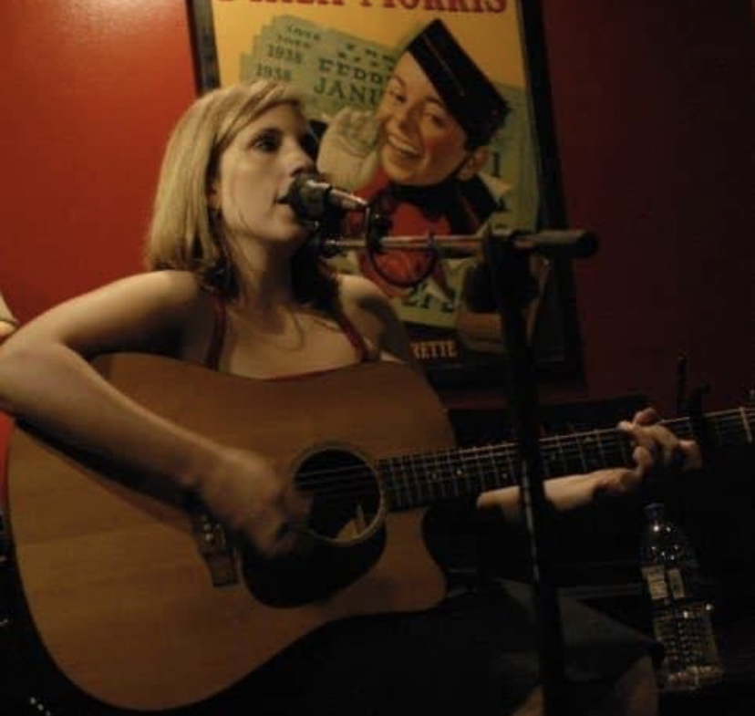 Book Mandy B on Dusk · Thousands of Artists at Your Fingertips