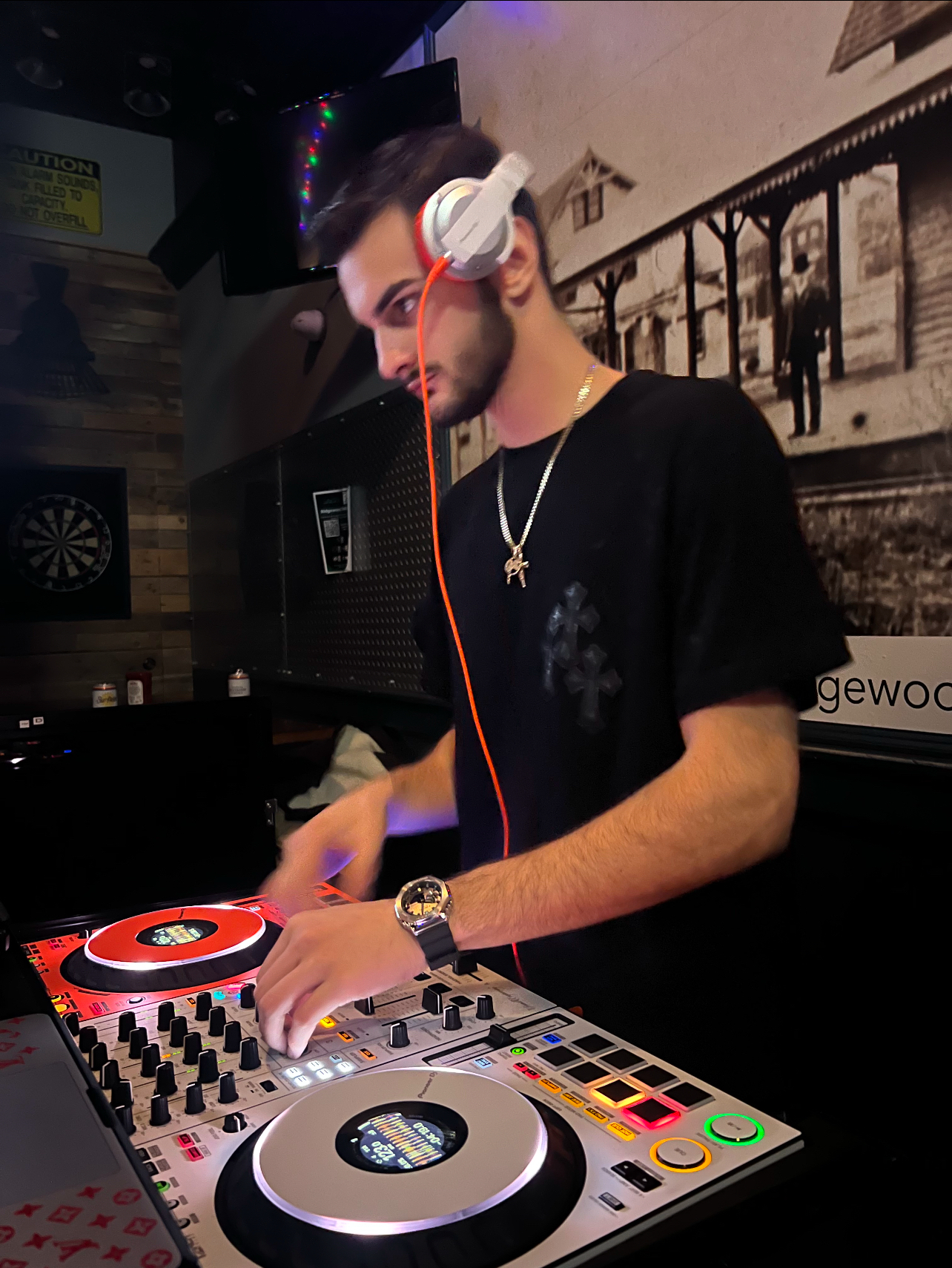 Book DJ Andrew Mer on Dusk · Thousands of Artists at Your Fingertips