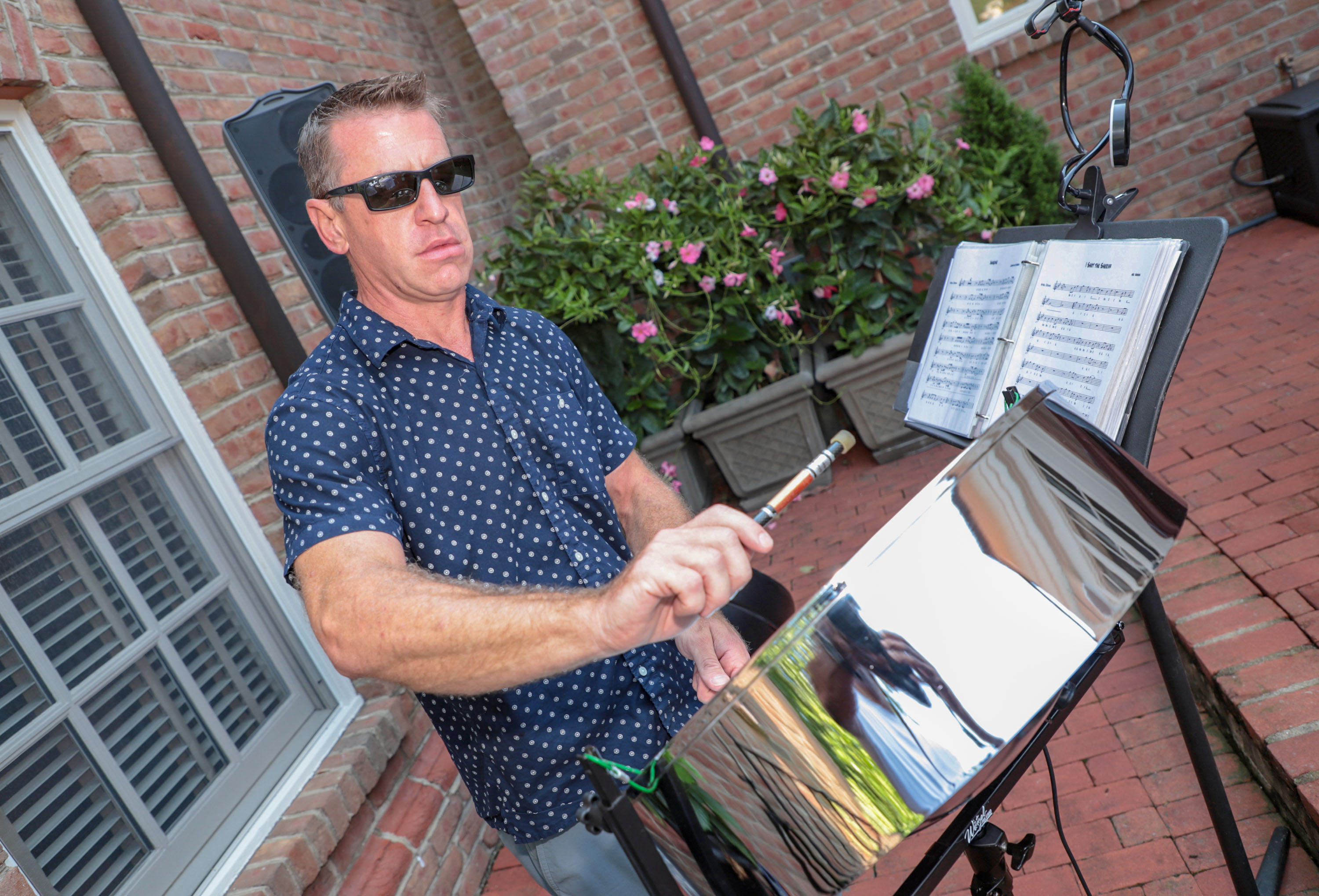 Book Sam McCoy on Dusk · Thousands of Artists at Your Fingertips