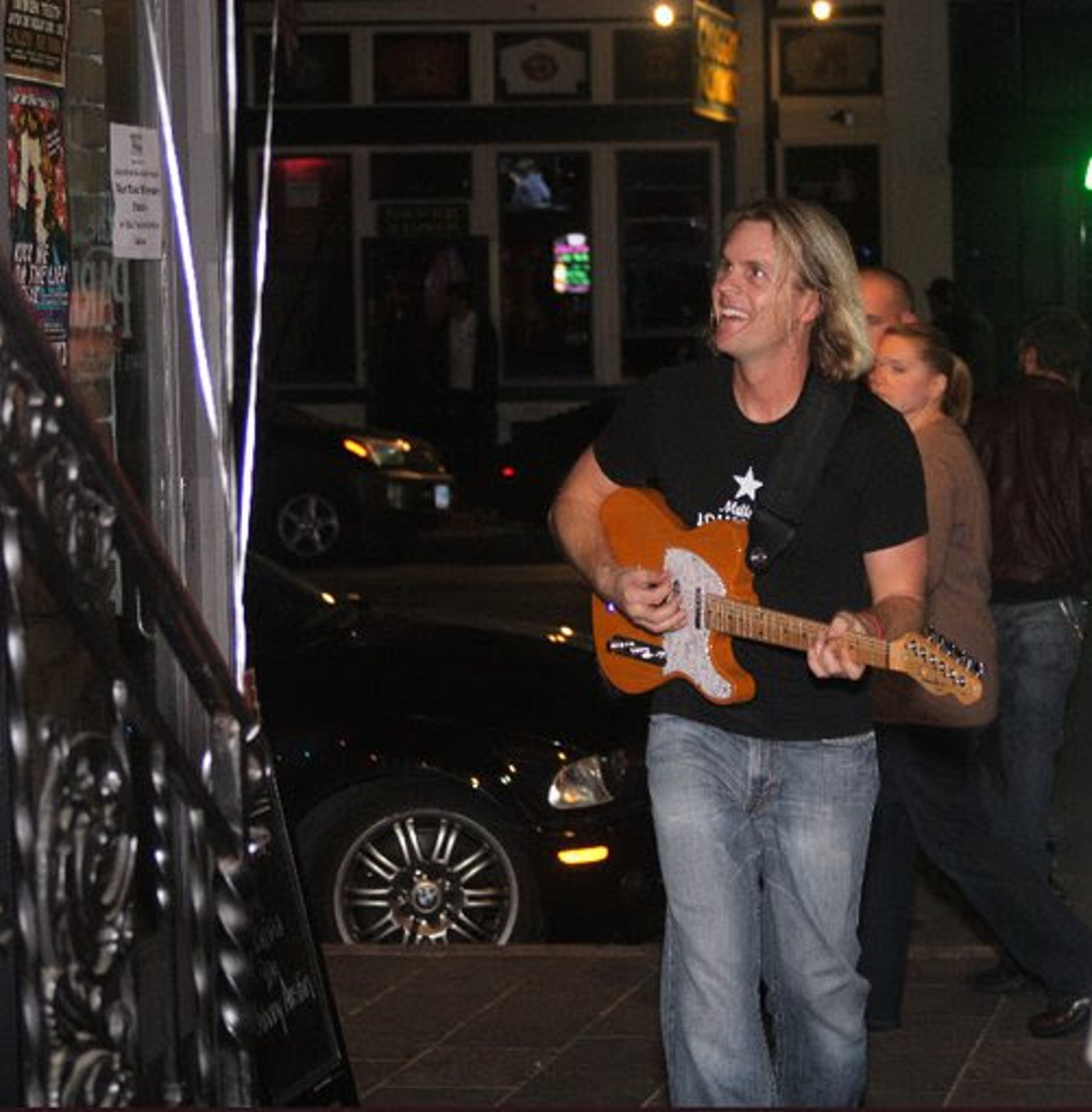 Book Johnny Austin on Dusk · Thousands of Artists at Your Fingertips