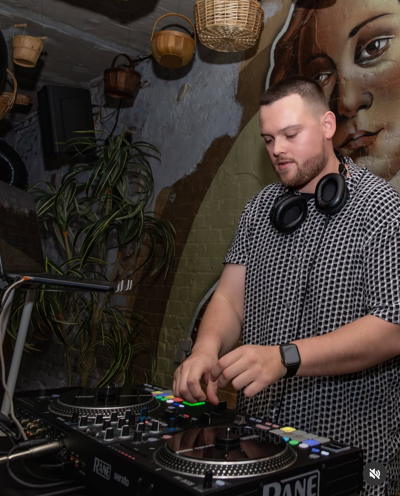 Book Lowski on BeatGig · Thousands of Artists at Your Fingertips