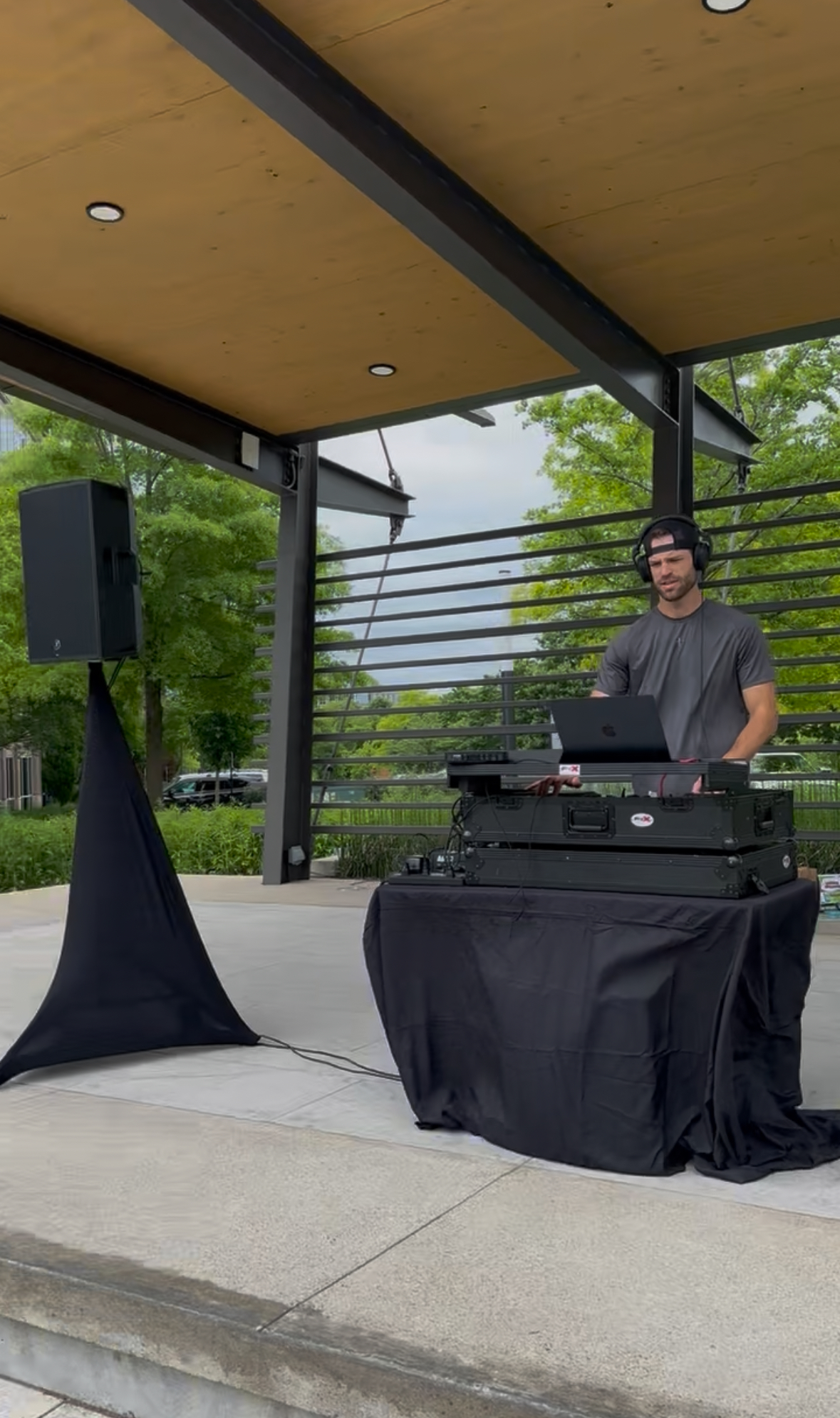 Book DJ Austin on Dusk · Thousands of Artists at Your Fingertips