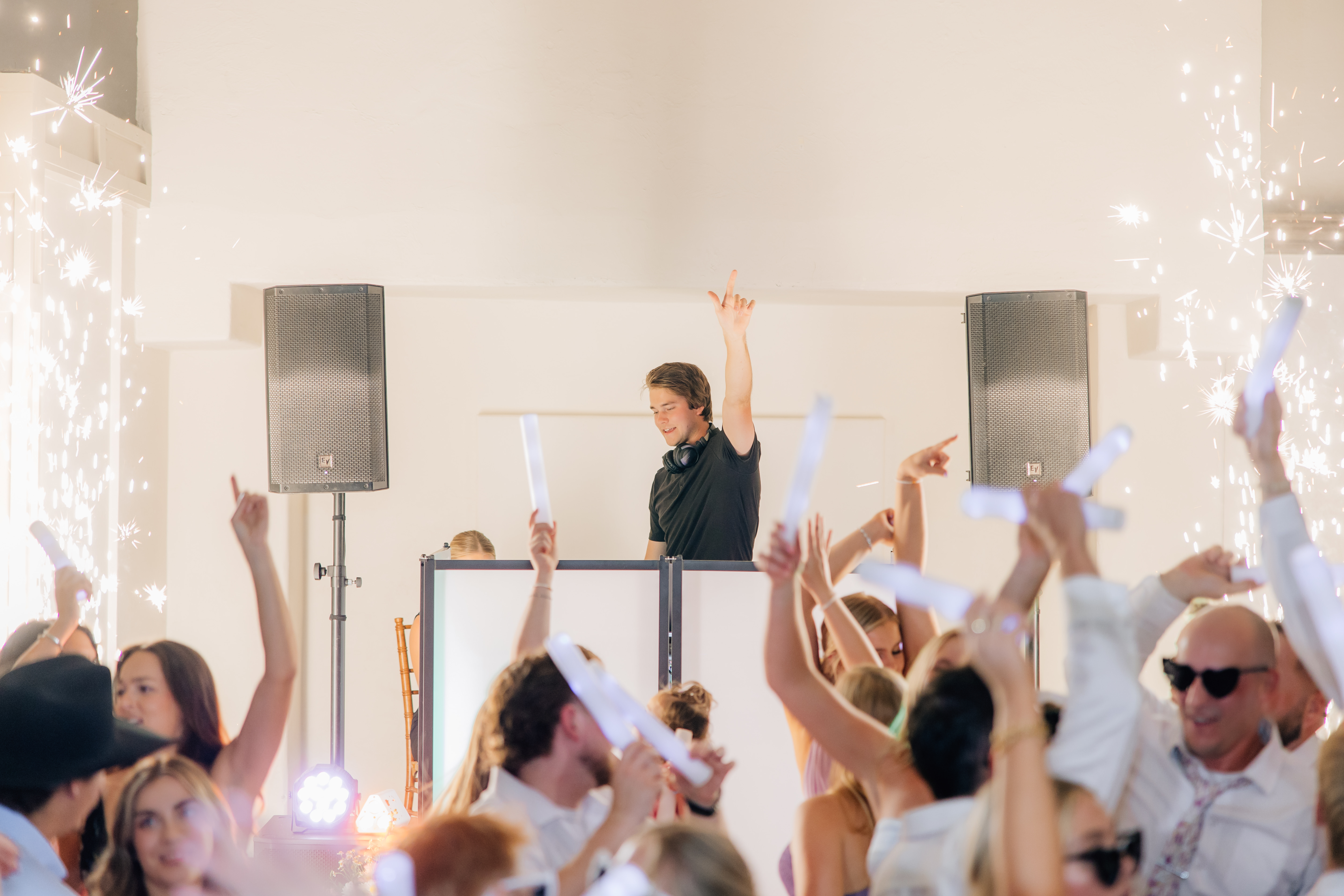 Book DJ Cole Whitman on Dusk · Thousands of Artists at Your Fingertips